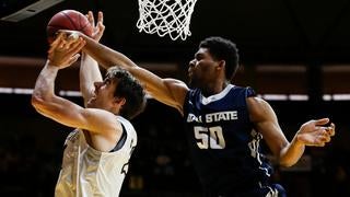 Utah State's Elston Jones Protects The Rim vs. New Mexico