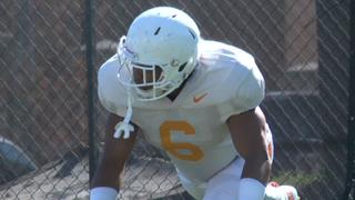 Tennessee DB Todd Kelly Jr. Setting Example for Younger Vols
