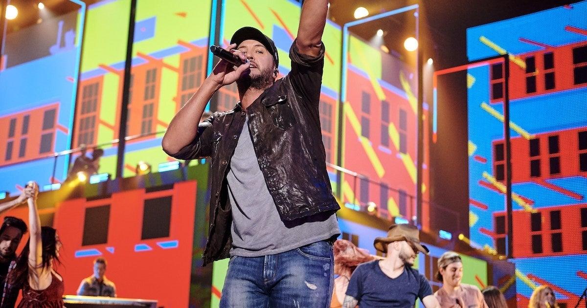 CMT Music Awards: Luke Bryan Brings the Fireworks During Rooftop ...