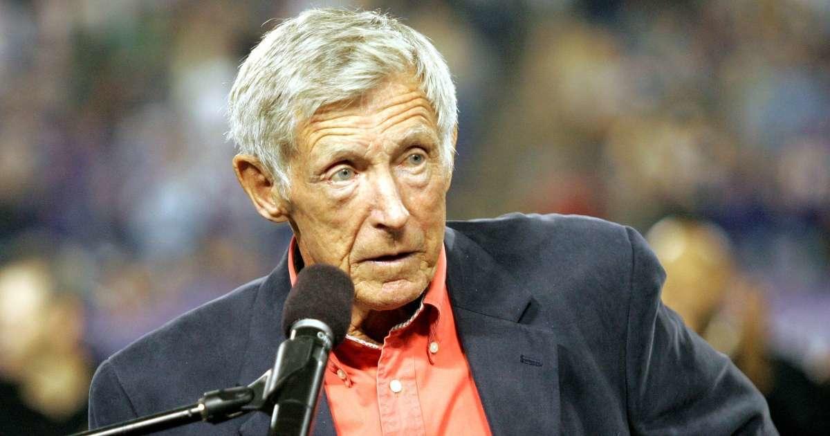 Jerry Burns, Former Minnesota Vikings Coach, Dead at 94