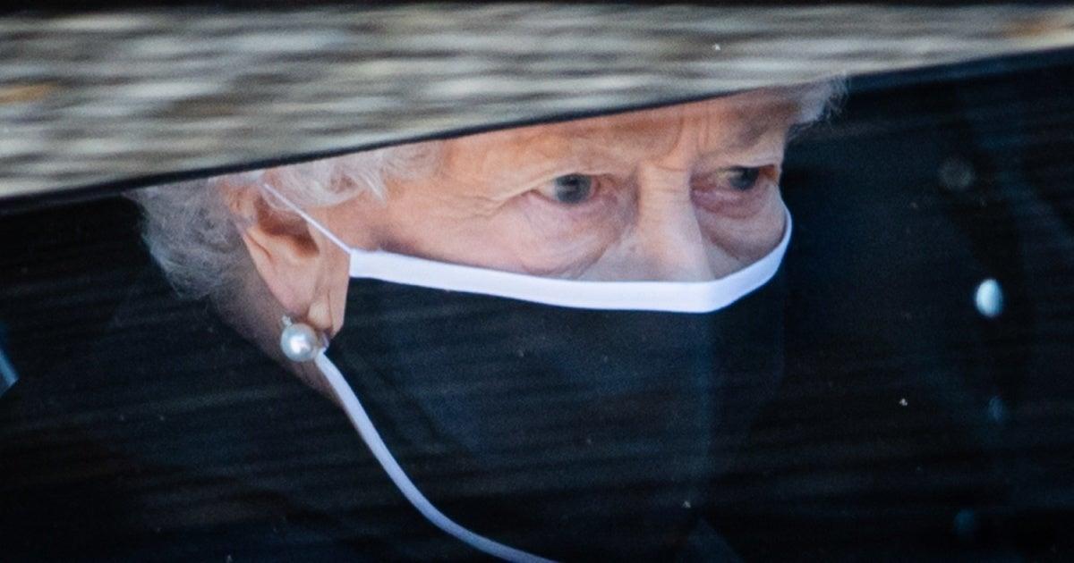Why Queen Elizabeth Told Fellow Royals to 'Leave' Her to Be Alone After ...