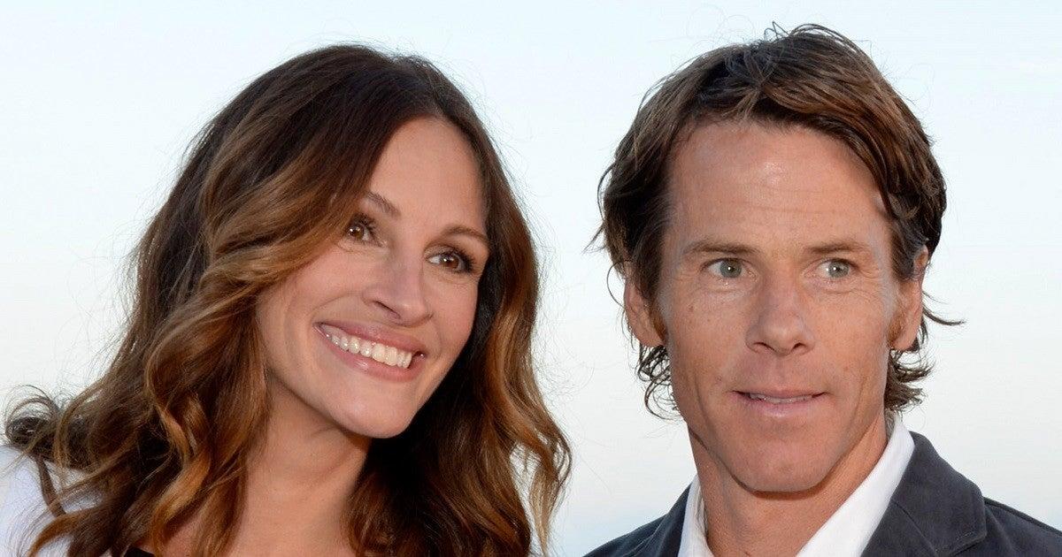Julia Roberts Shares Rare Throwback of Her Teenage Twins for 17th Birthday