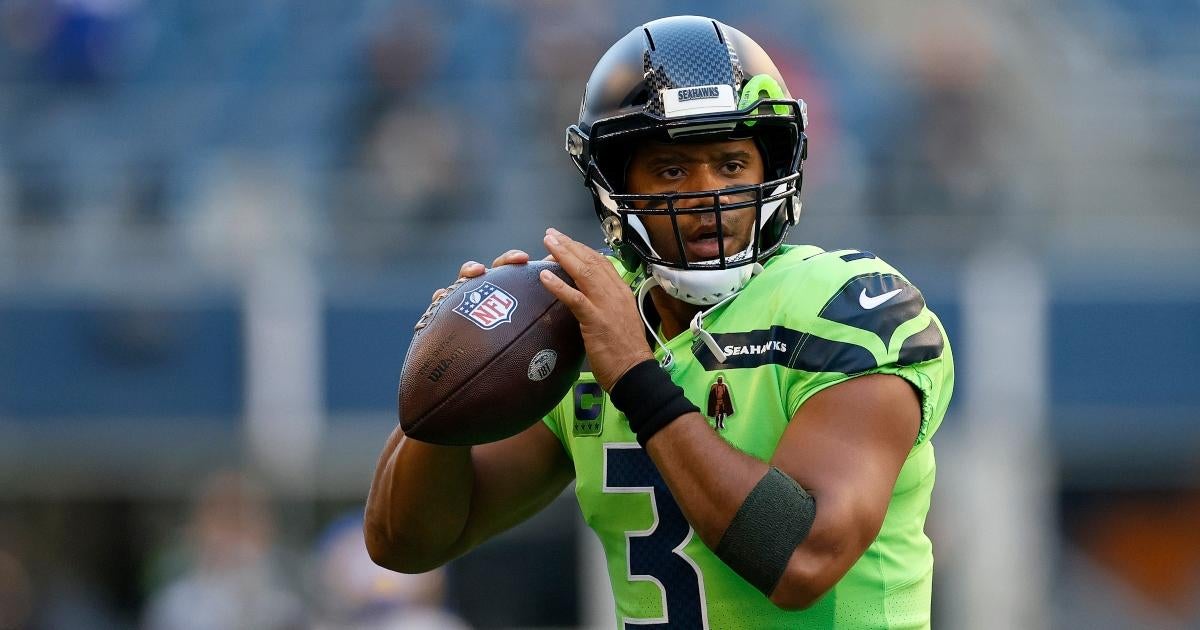 Russell Wilson Suffers Gruesome Injury in Thursday Night Game
