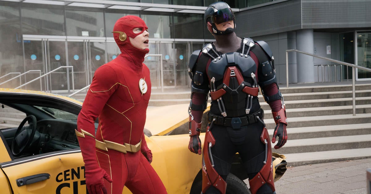 The Flash Teams up with The Atom in "Armageddon, Part 1" Photos