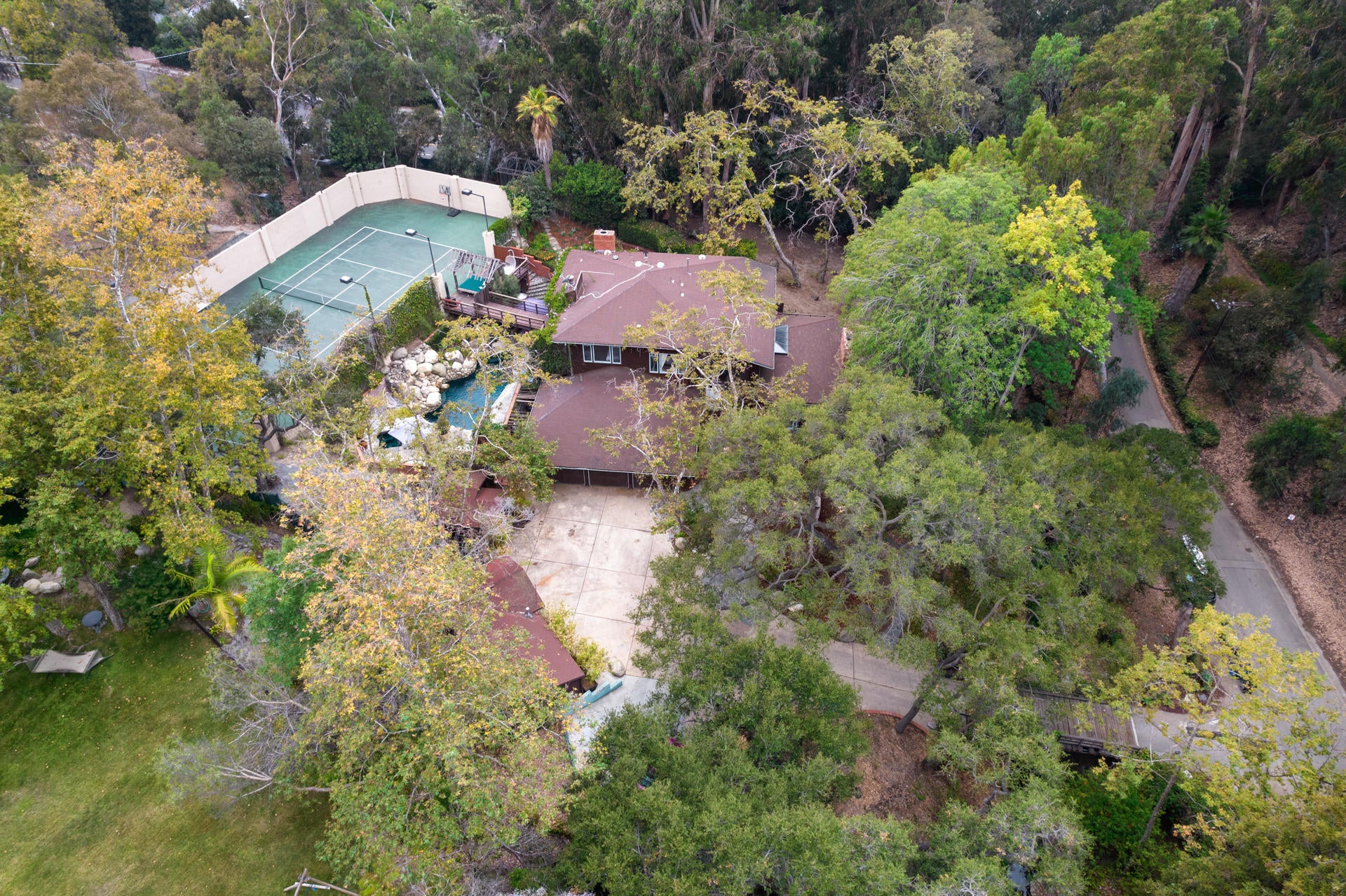 Peek Inside Arnold Schwarzenegger and Maria Shriver's Longtime $11M Home