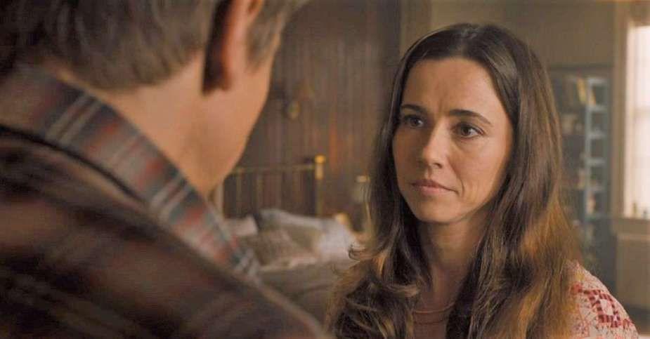 Hawkeye Finale Confirms Major Fan Theory About Clint Barton's Wife