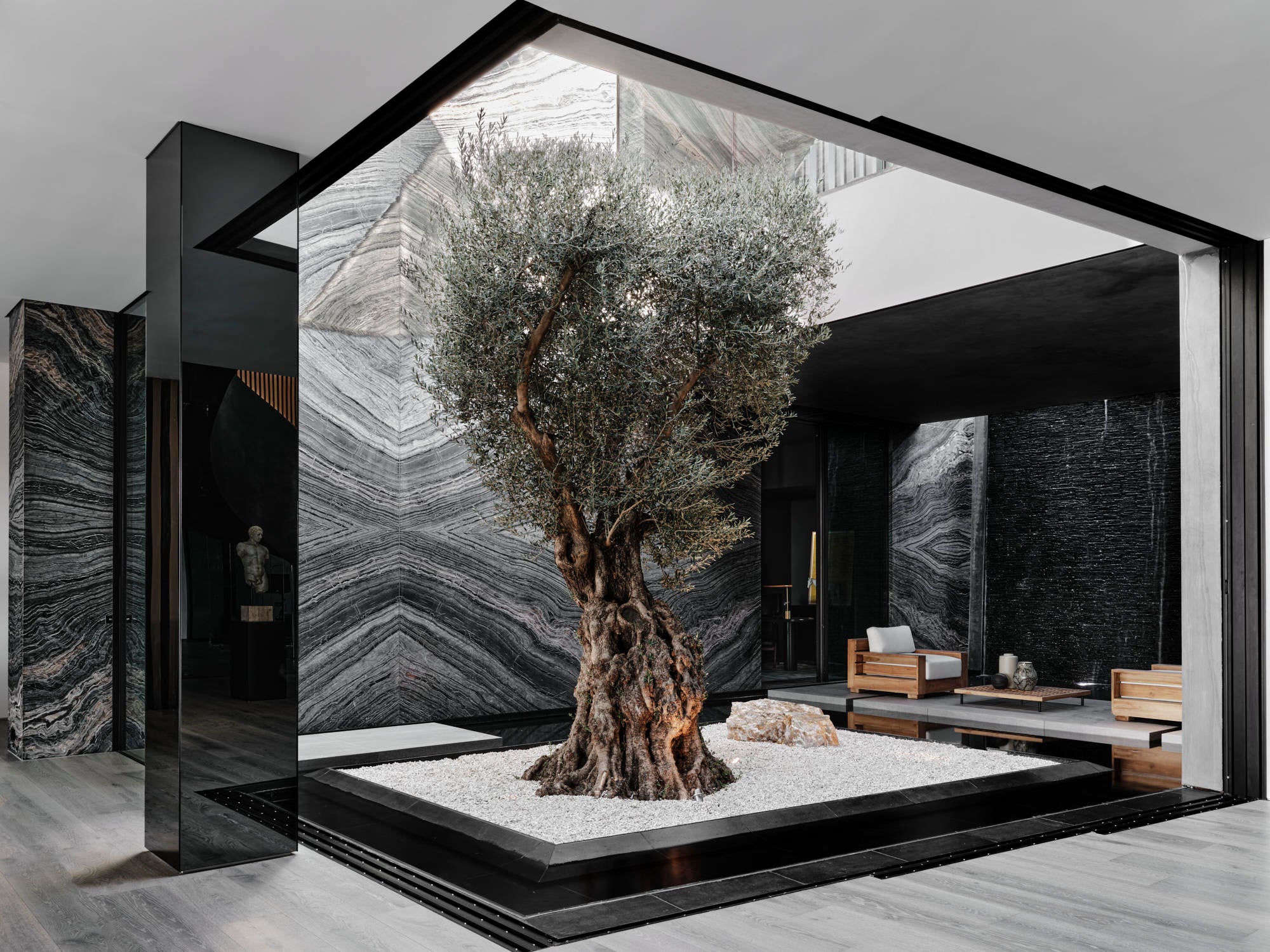 Peek Inside Drake's Lavish 18,000-Square Foot Beverly Hills Mansion ...