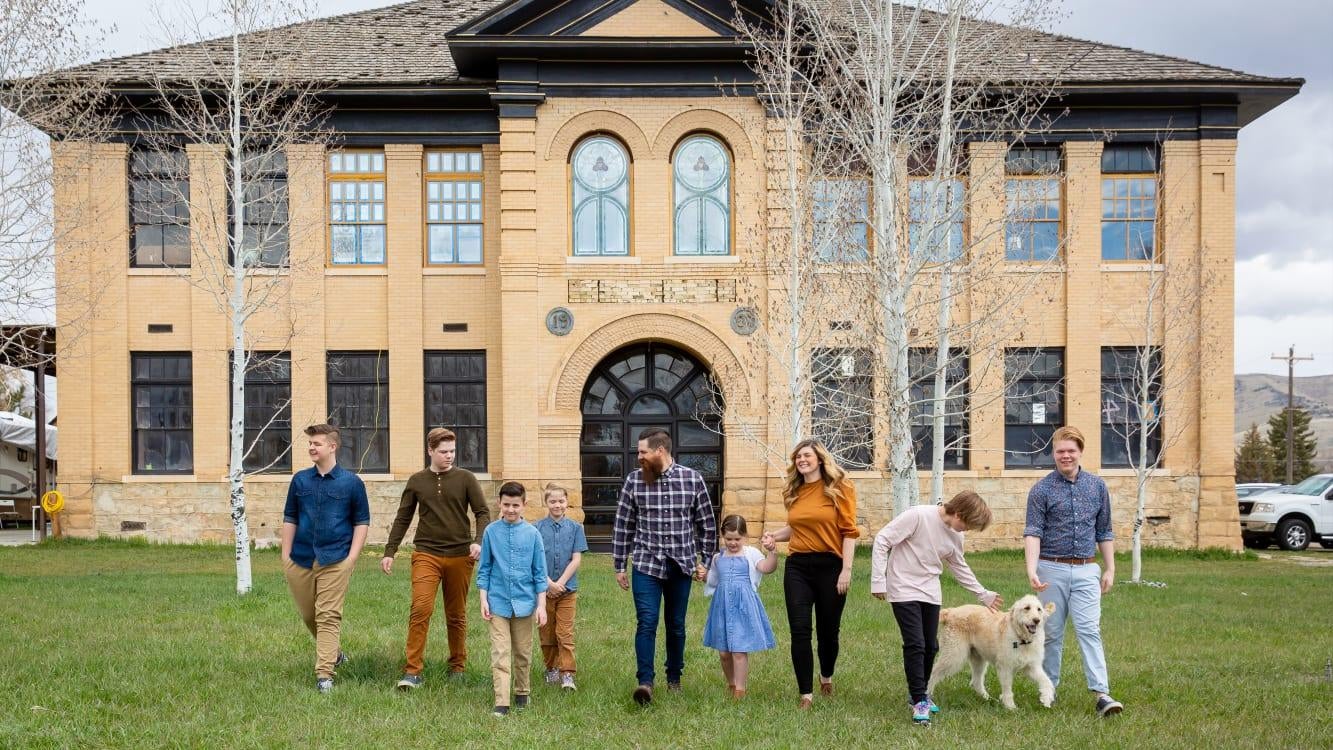 Magnolia Network: 14 Shows and Specials to Watch on Chip and Joanna ...