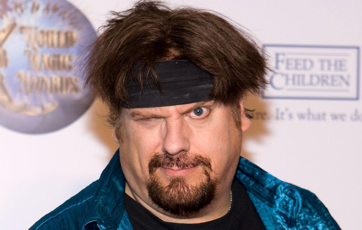 The Amazing Johnathan Dies At 63