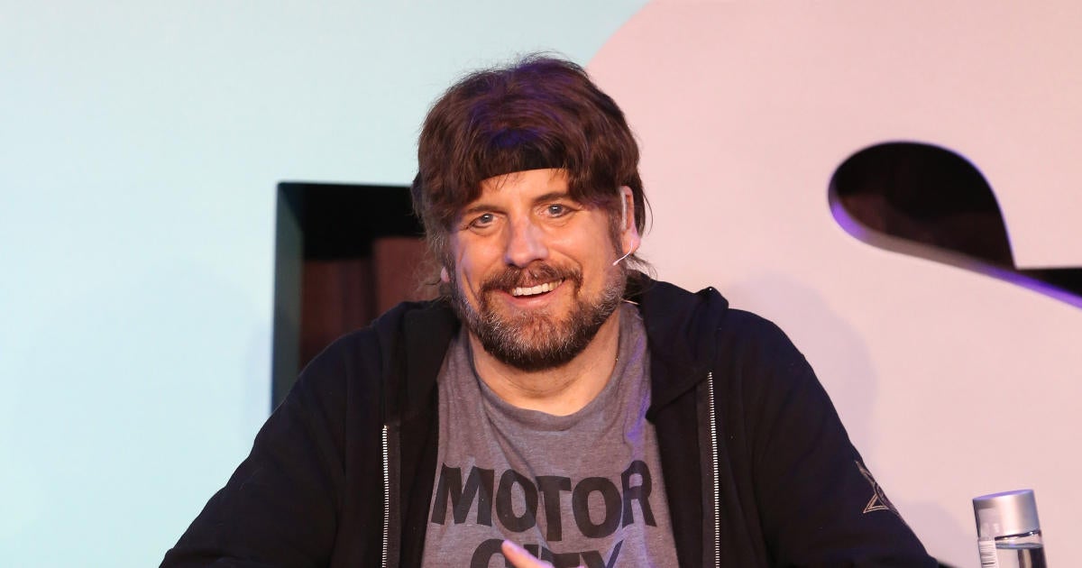 The Amazing Johnathan Dead at 63