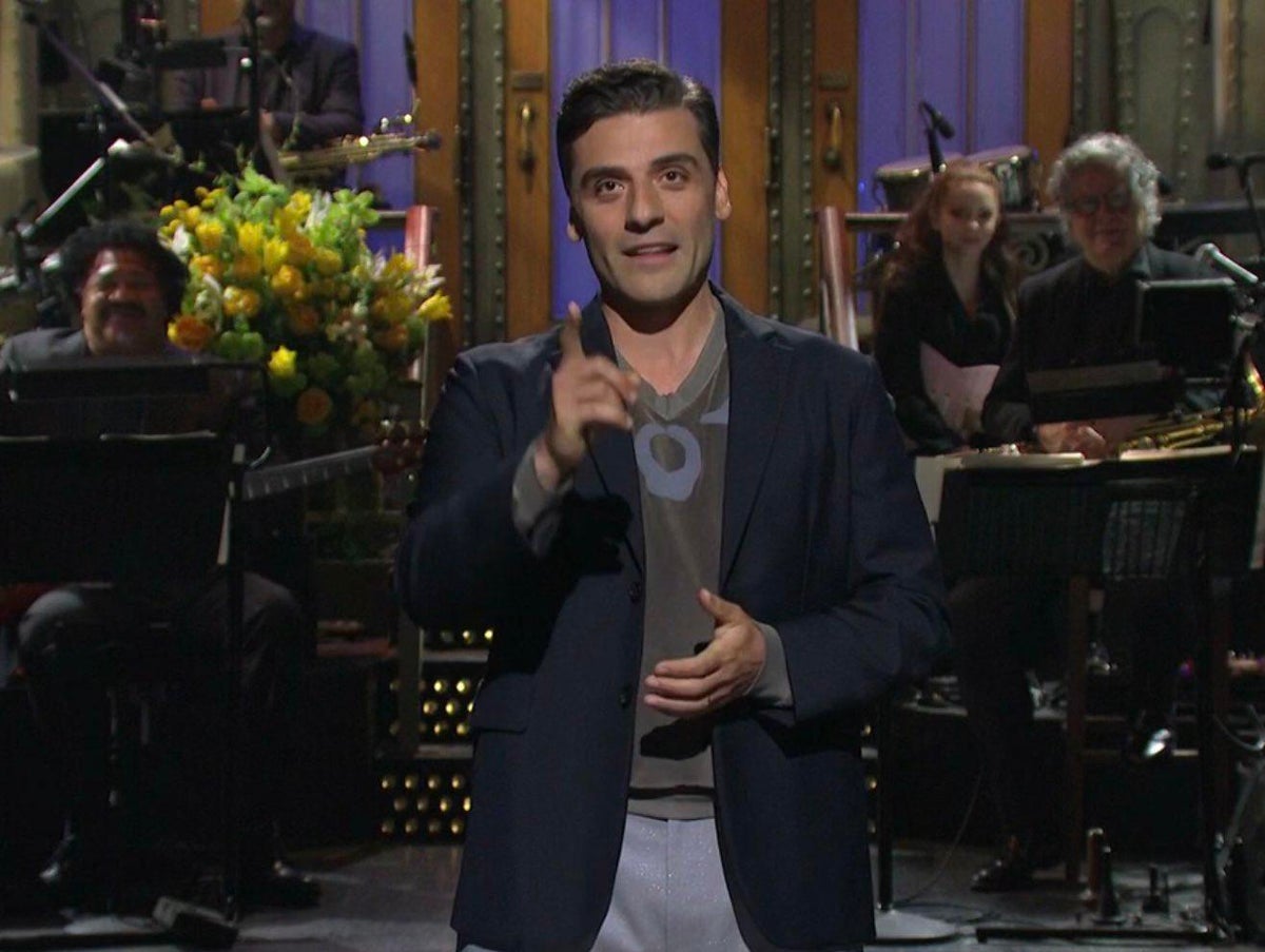 Saturday Night Live: Oscar Isaac Teases Moon Knight, Encourages Kids To ...