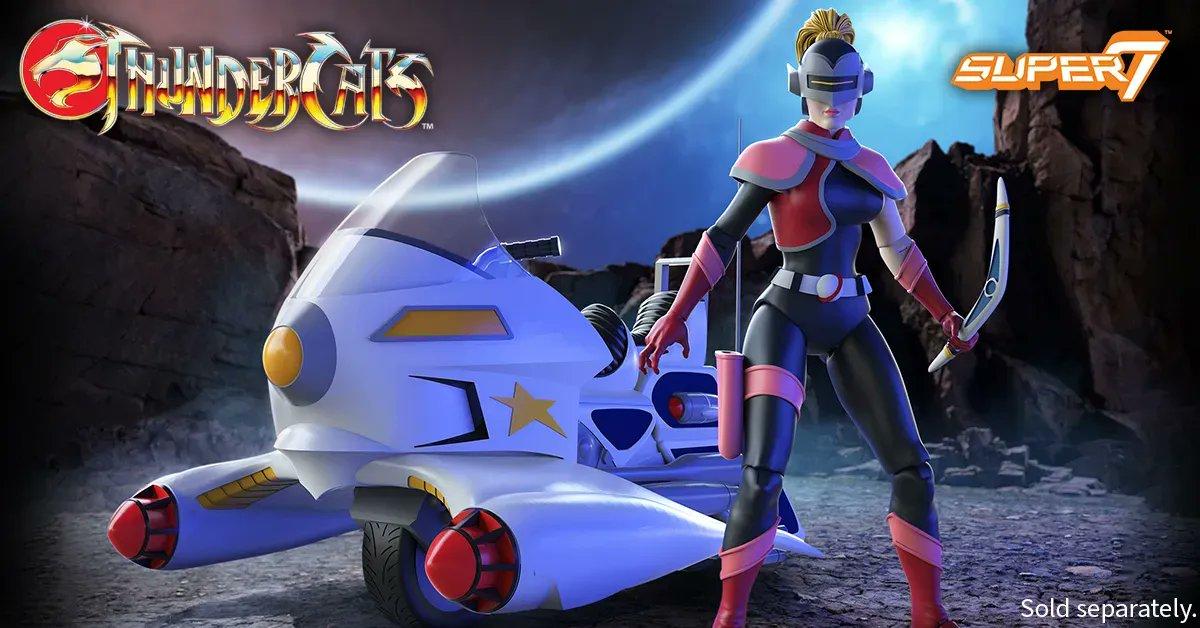 ThunderCats Ultimates Mandora Figure and Her Electro-Charger Vehicle ...
