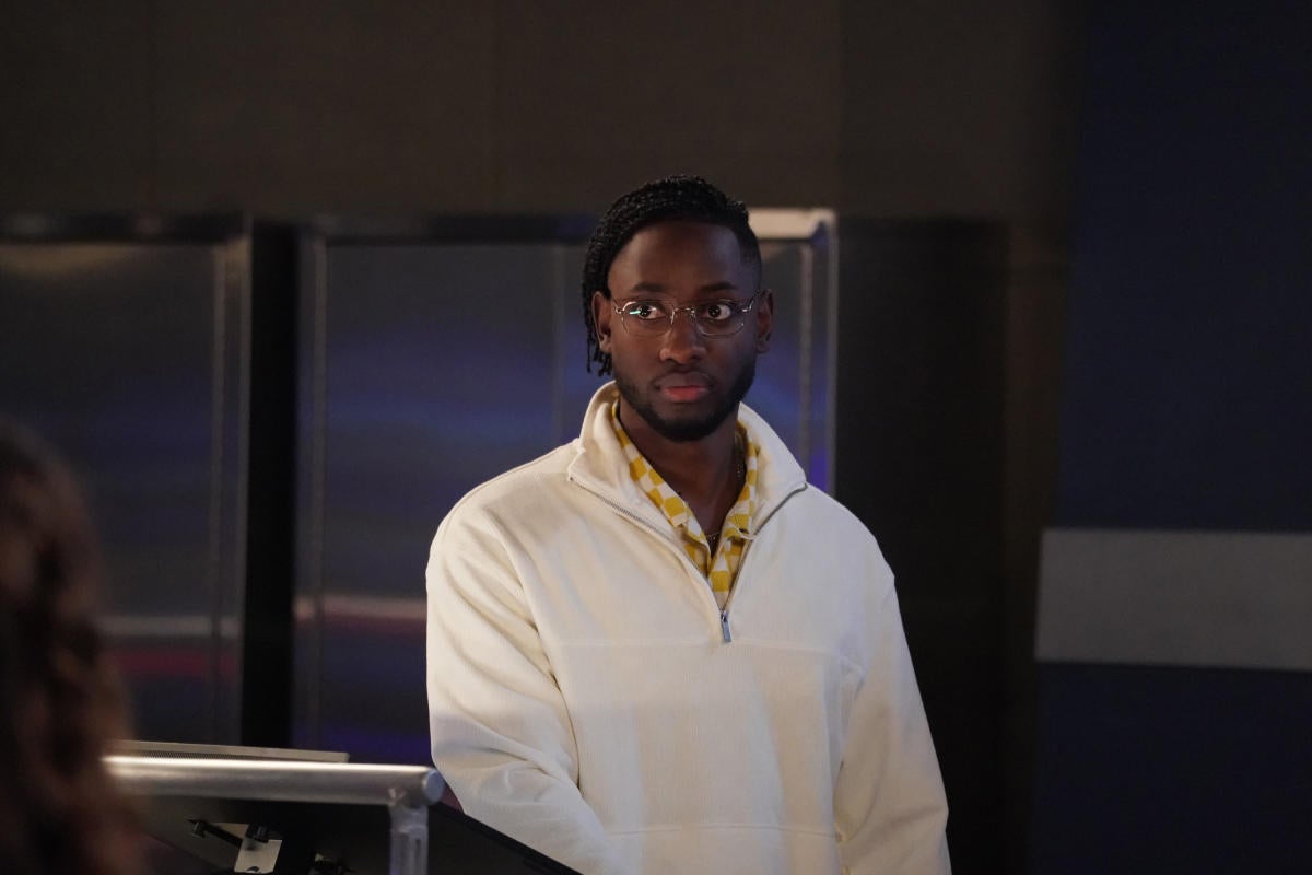 The Flash: "Death Rises" Photos Released