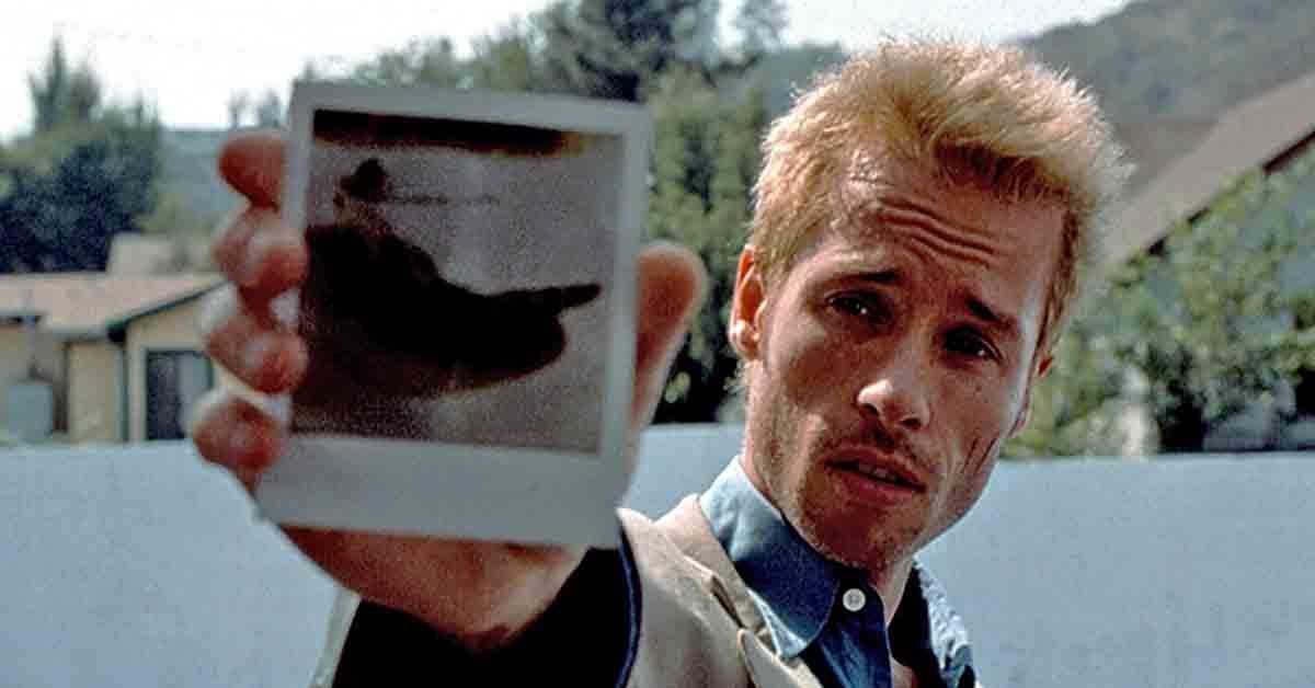Memory and Memento Star Guy Pearce Reveals Why He Loves Stories About ...