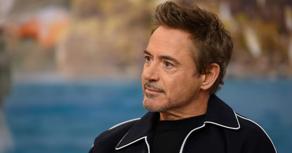 Robert Downey Jr. Shaves His Head for a Role, Unveils Bald Look Robert Downey Jr. Shaves His Head for a Role, Unveils Bald Look