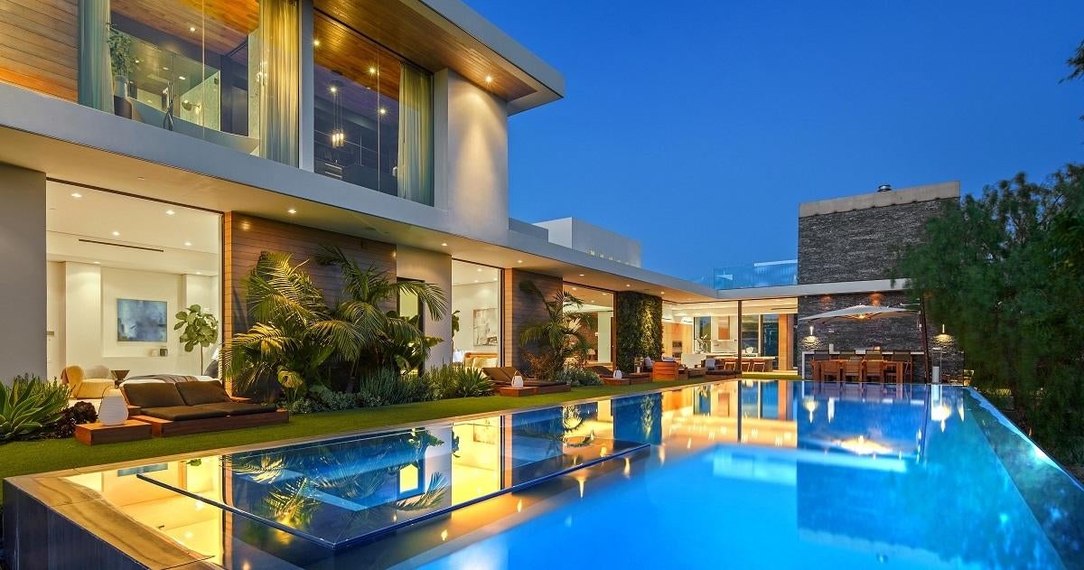 Tour One of the Most Glamorous 'Selling Sunset' Homes on the Market for ...