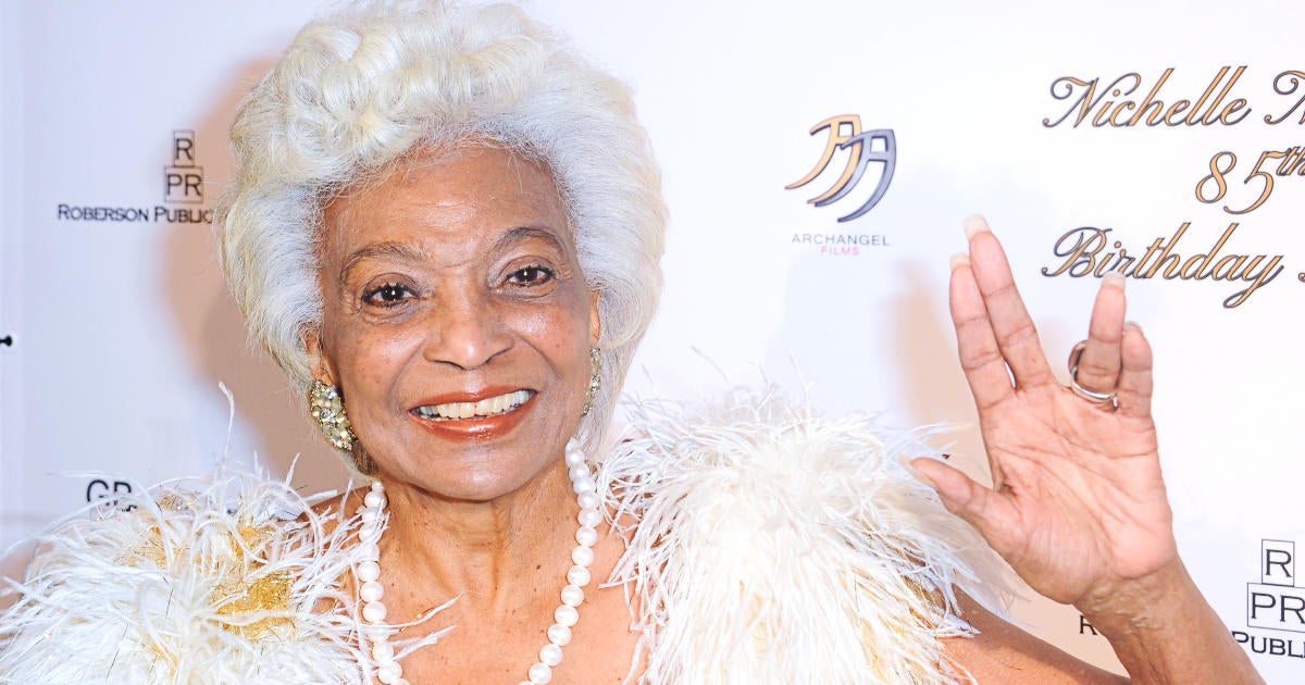 Nichelle Nichols Dead: Fans and Friends of 'Star Trek' Legend Pay Tribute