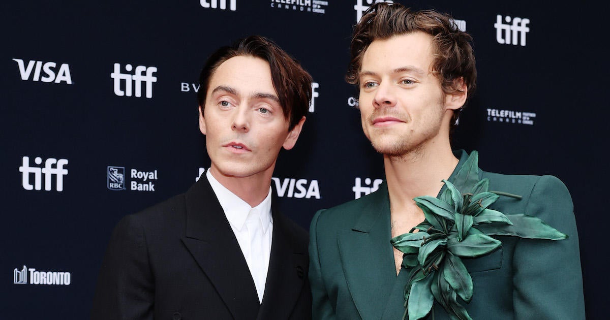 'My Policeman' Star David Dawson Opens up About Filming Sex Scenes With Harry Styles