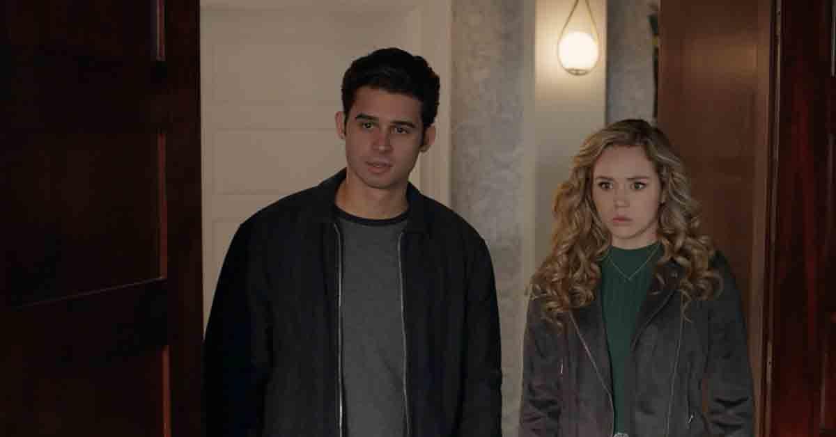 DC's Stargirl: "Frenemies Chapter Nine: The Monsters" Preview Released