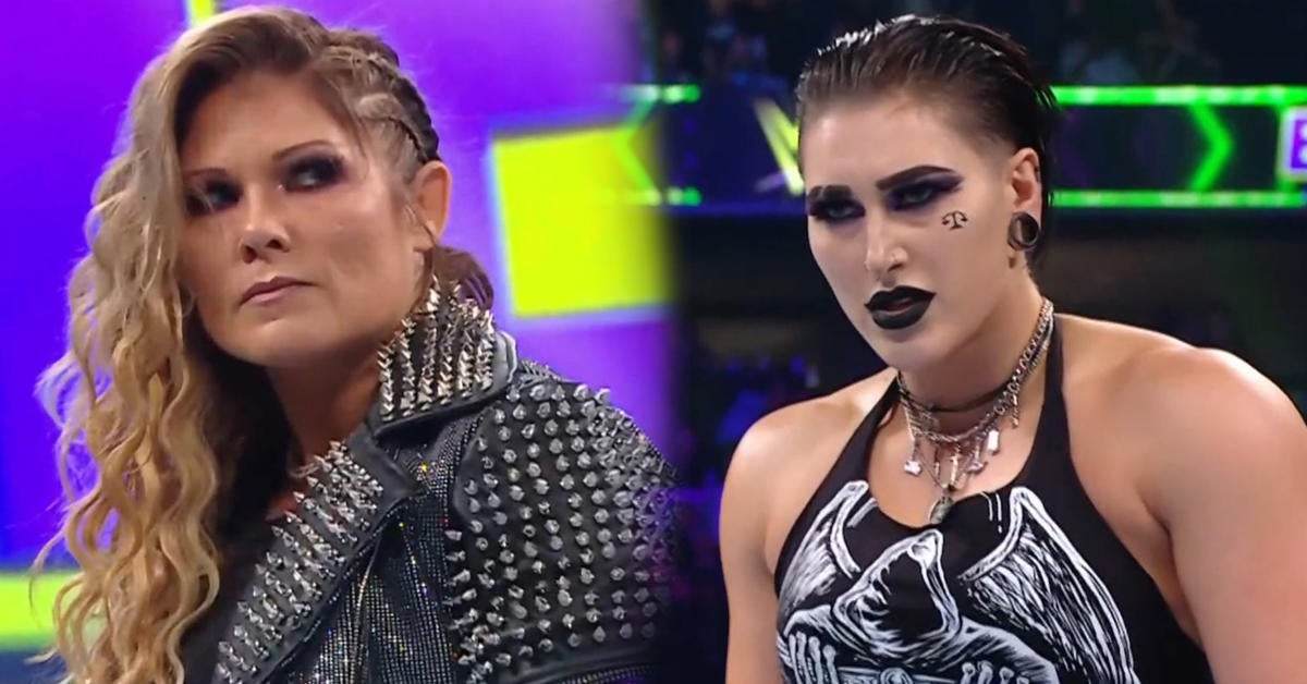 WWE Fans Want Beth Phoenix vs Rhea Ripley After Outstanding Extreme ...