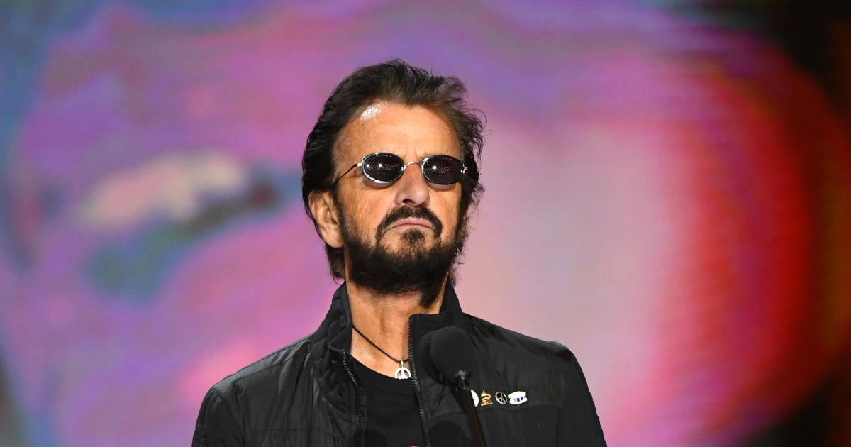 Ringo Starr Suffers Fall During New Mexico Concert