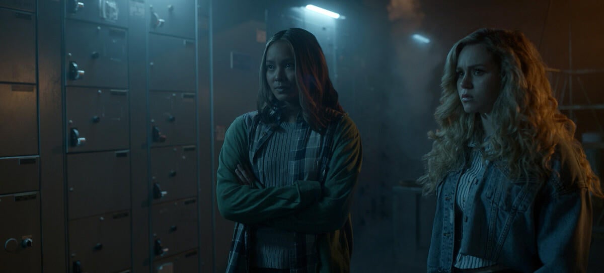 DC's Stargirl: The Shade Returns in "Frenemies Chapter Seven: Infinity ...