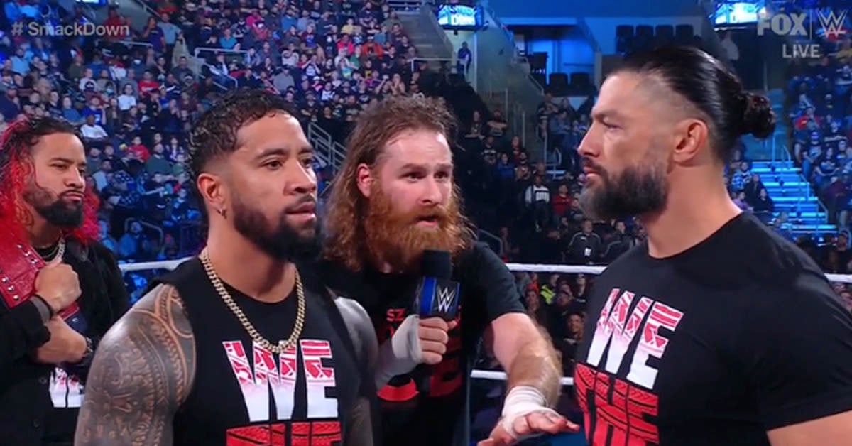 Roman Reigns Returns to WWE SmackDown, Threatens Jey Uso With Turning Sami Zayn into Sami Uso