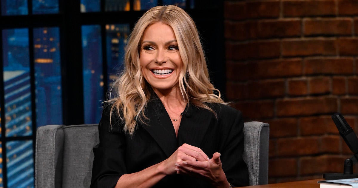 Kelly Ripa Admits the Reason She Started Posting Thirst Traps on Instagram