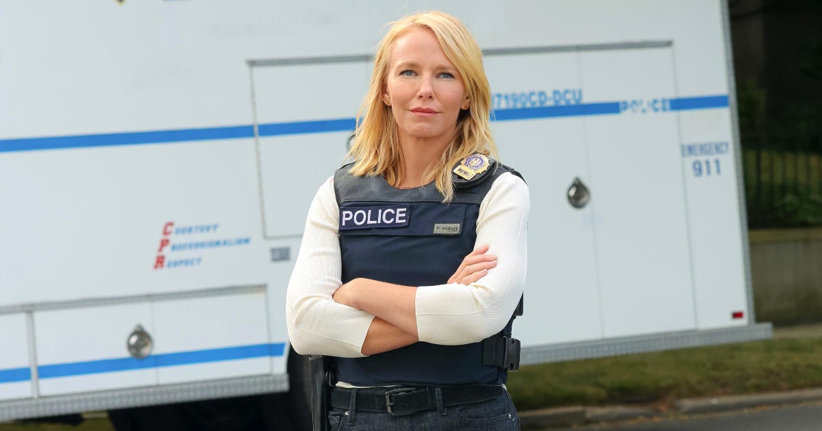 Why Is Kelli Giddish Leaving 'SVU'? What to Know About the 'Law & Order ...