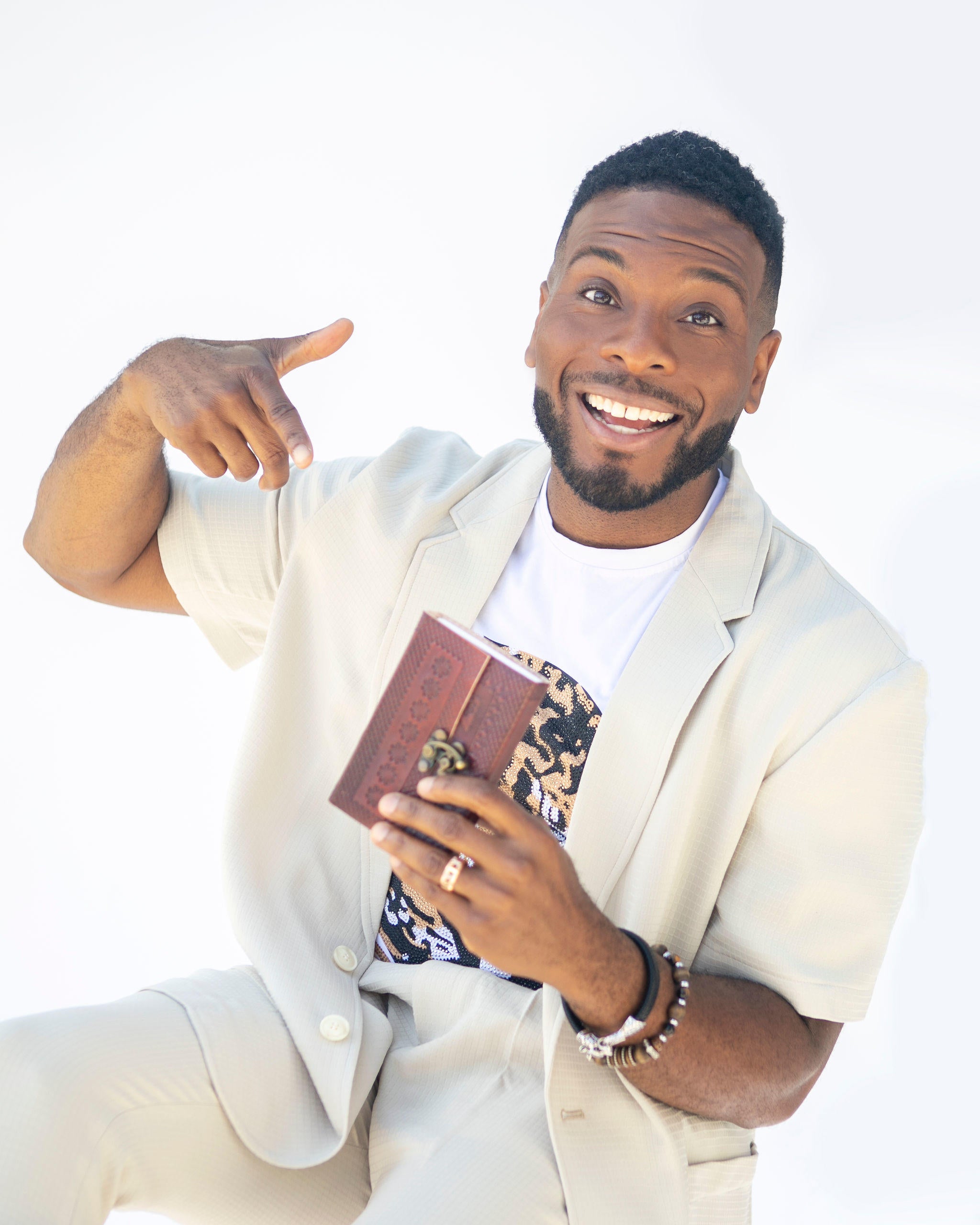 Kel Mitchell Talks 'Giving Back' During the Holiday Season (Exclusive)