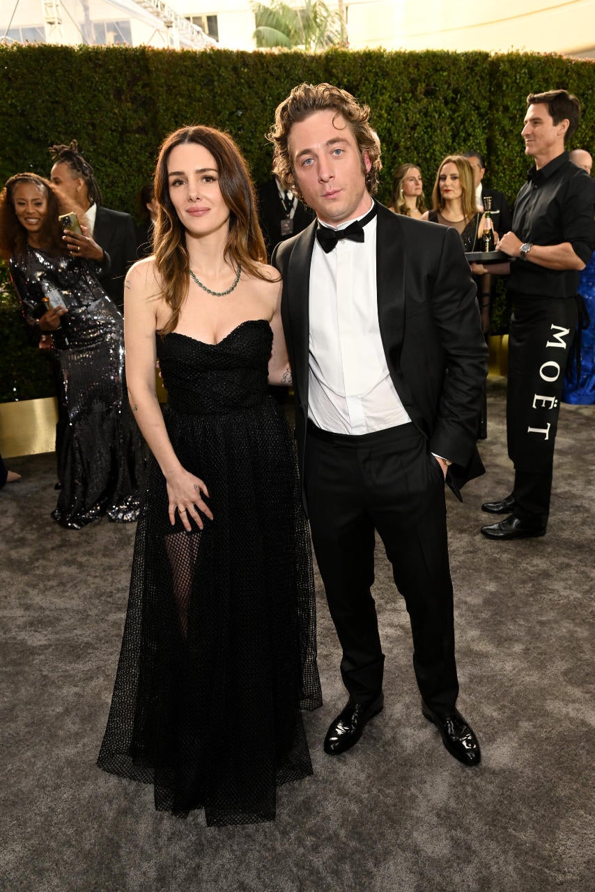 Jeremy Allen White Looks Sharper Than Ever at Golden Globes With Wife
