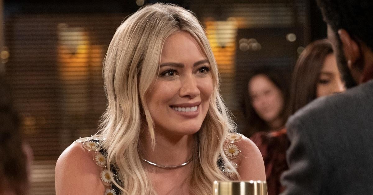 'How I Met Your Father' Showrunner Debunks Theory About Sophie and Barney