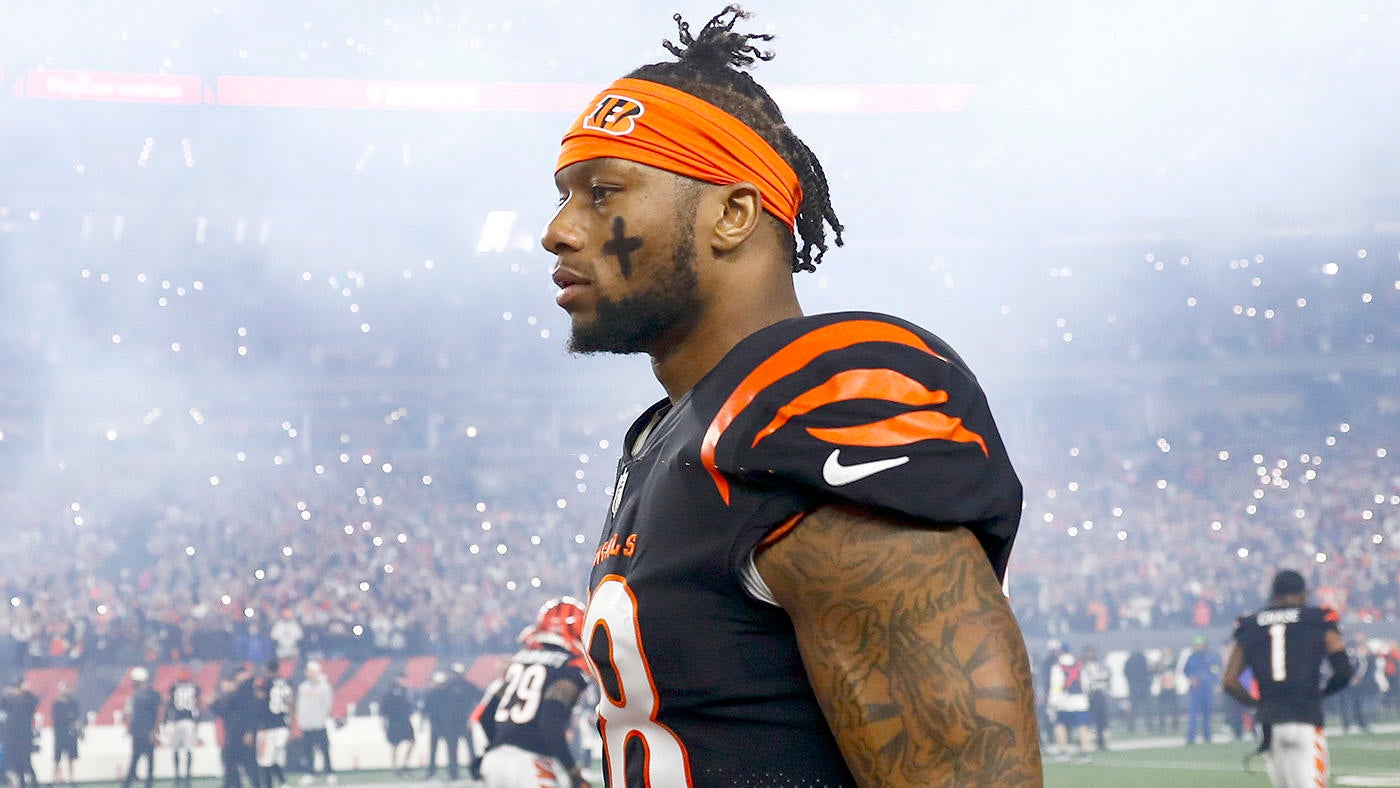 Bengals’ Joe Mixon faces arrest warrant after allegedly pointing ...