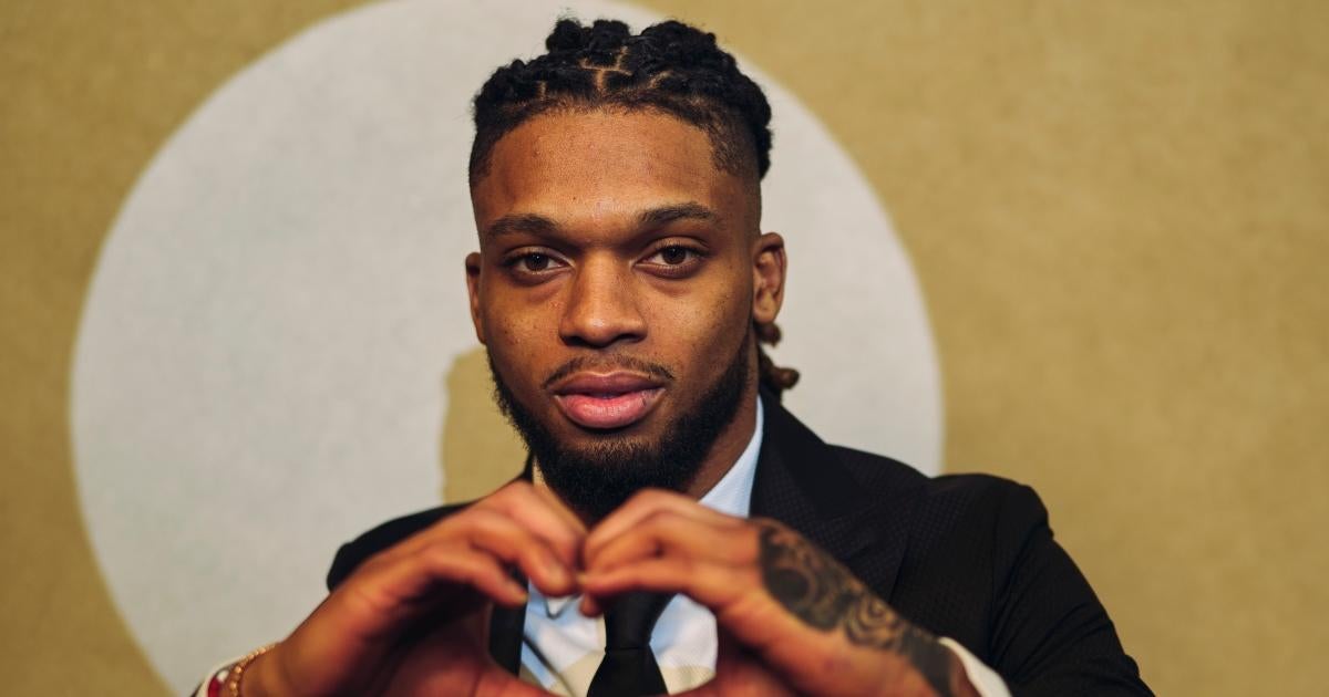 Damar Hamlin Gives Heartfelt Speech at NFL Honors Surrounded by Medical ...