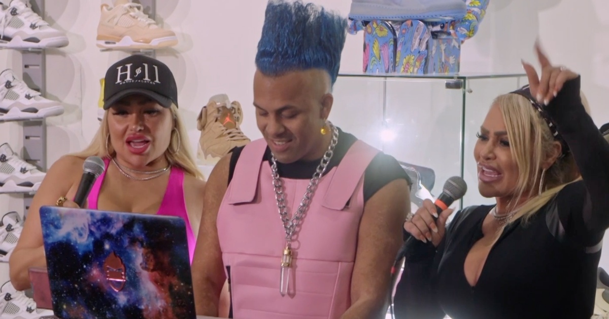 '90 Day Fiance's Darcey and Stacey Silva Perform Their New Song in ...