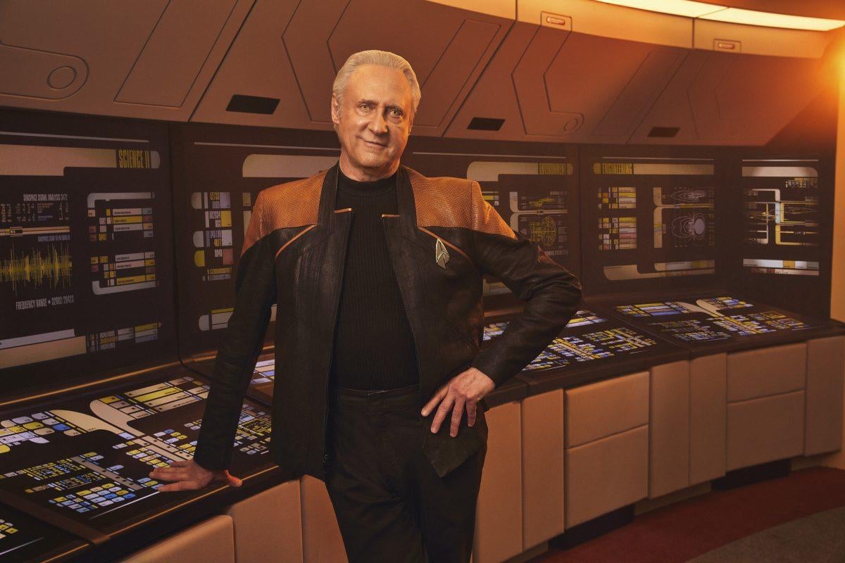 Star Trek: Picard Season Finale Photos Show the Next Generation Crew ...