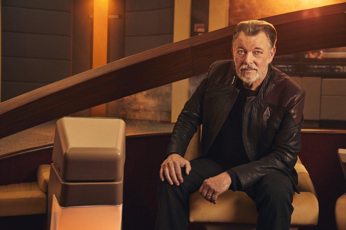 Star Trek's Jonathan Frakes Reveals Role He Wants Riker to Play Picard ...