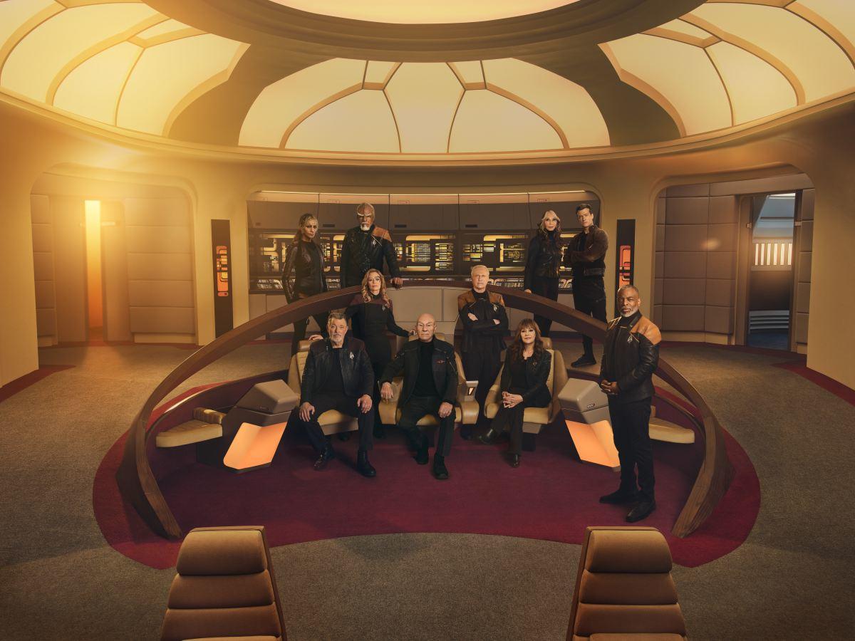 Star Trek: Picard Season Finale Photos Show the Next Generation Crew ...