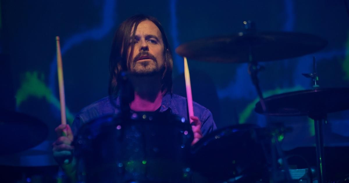 '90s Rock Band Delays Tour After Drummer's Injury