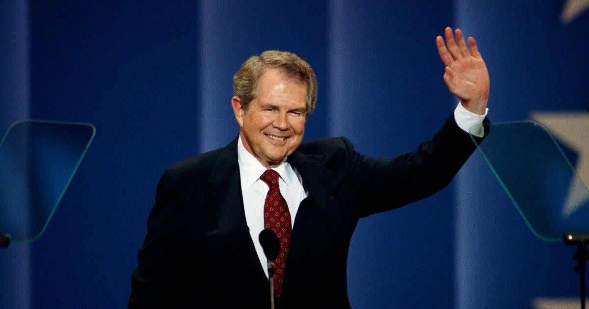 Pat Robertson, '700 Club' Host and Influential Conservative Evangelist ...