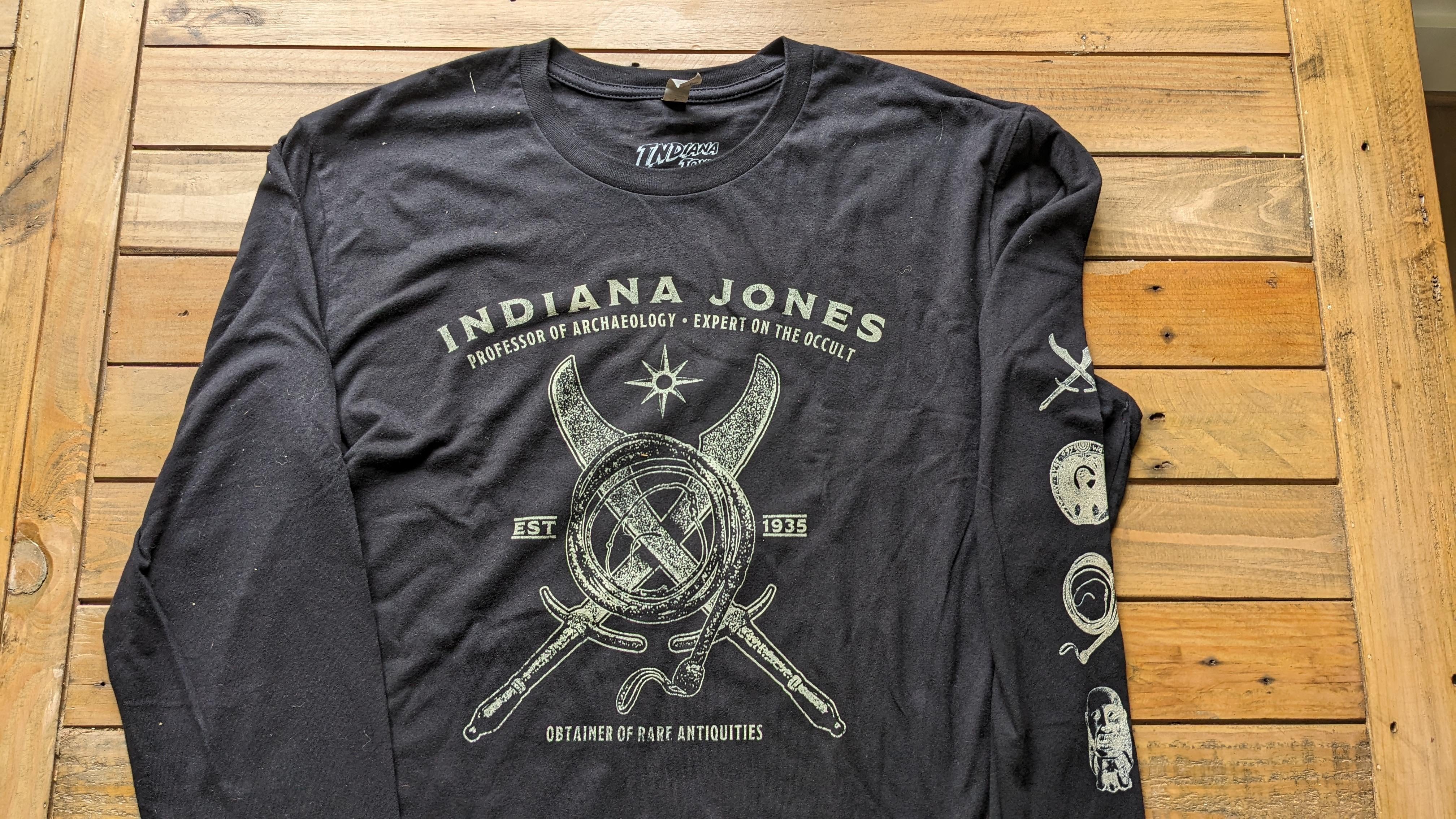 Unboxing The Indiana Jones and The Dial of Destiny Promotional Crate