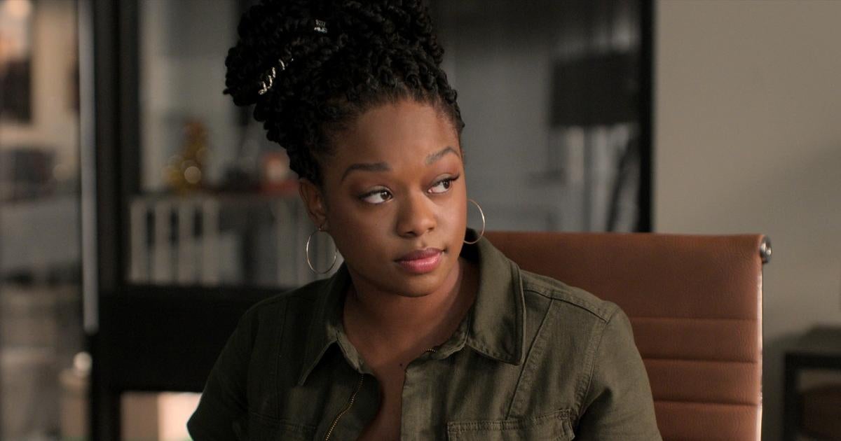 'The Lincoln Lawyer' Star Jazz Raycole Says Season 2 of Netflix Series ...