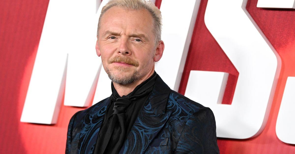 Simon Pegg Pays Tribute to Late Father, John Beckingham