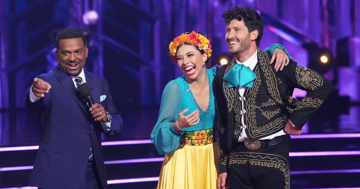 'Dancing With the Stars': Xochitl Gomez and Val Chmerkovskiy Tease ...