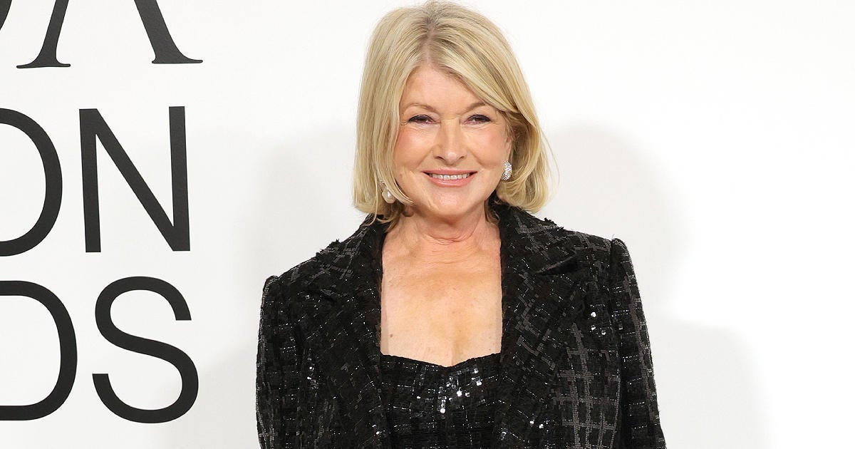 Martha Stewart Opens up About Her Love Life: 'I Got Knocked Out of My ...