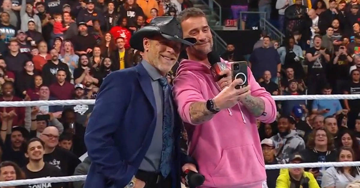 Nxt Deadline Cm Punk Makes An Appearance Takes Selfie With Shawn Michaels