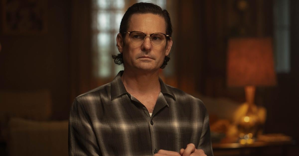 Henry Thomas Compares 'Pet Sematary: Bloodlines' Role to 'House of ...