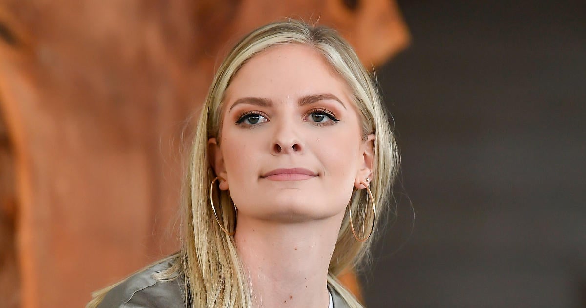 'The Voice' Alum Lauren Duski's Mom Dies by Suicide