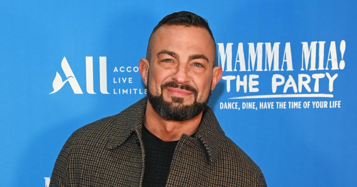 'Strictly Come Dancing' Alum Robin Windsor Dead at 44