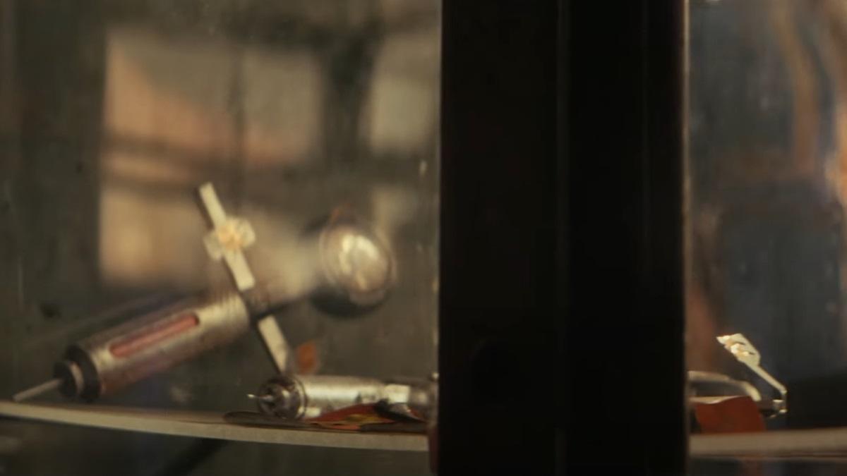 Fallout TV Show's First Trailer Has Bobbleheads, Yao Guai, and More ...